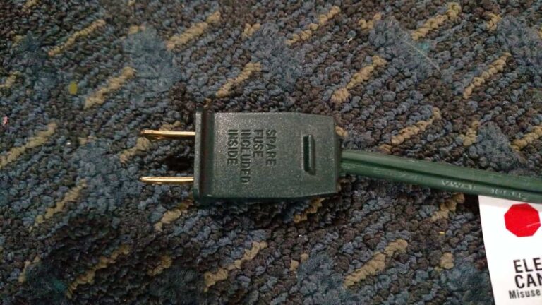 Fixing Broken Christmas Lights – B4 and Afters