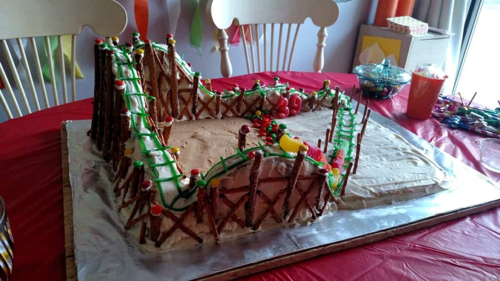 Roller Coaster Cake by Liberty at B4 and Afters Project Blog