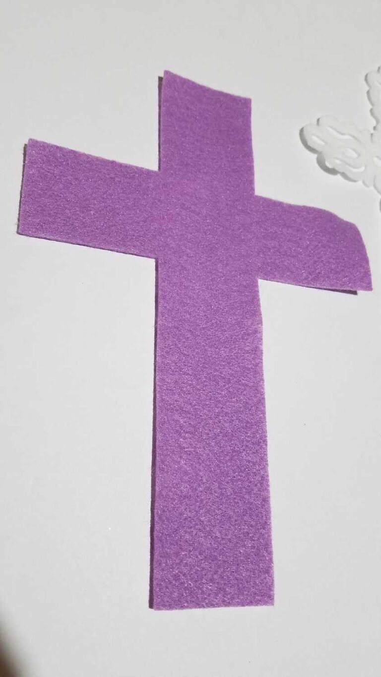 Easter Kitchen Decor – B4 and Afters - using felt crosses