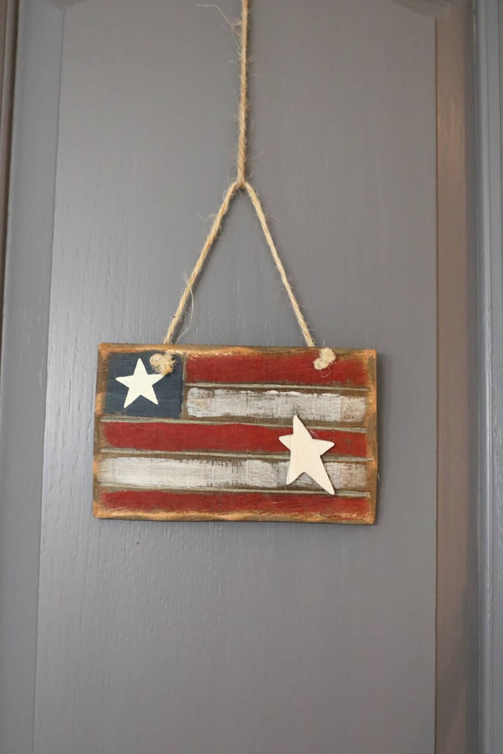 Rustic Farmhouse Patriotic Decor - B4 and Afters - Kitchen holiday decor