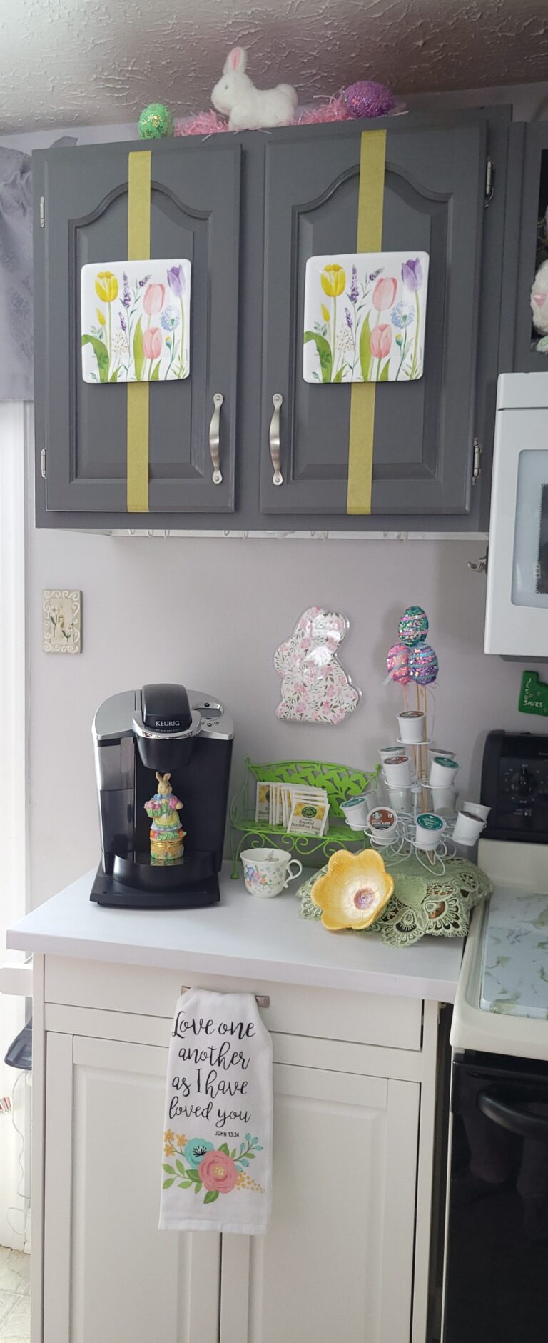 See this Cute Spring Coffee Station