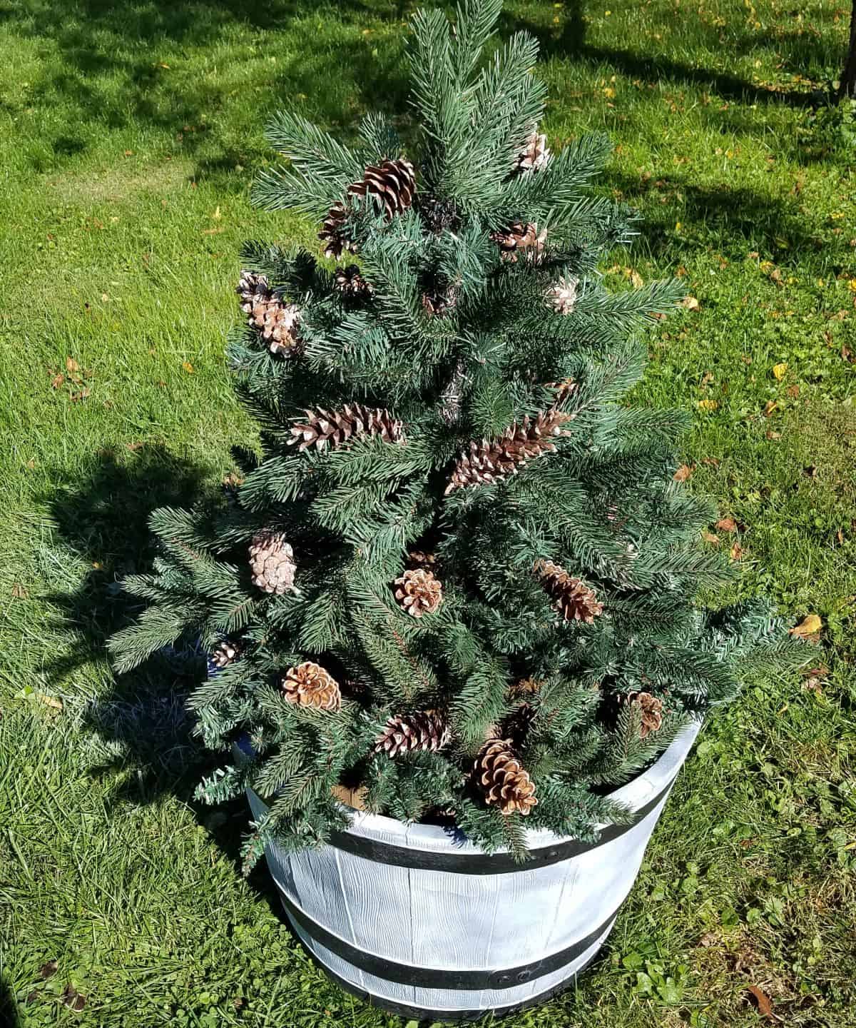 Jumbo Christmas Bucket Planter – B4 and Afters - upcycle idea