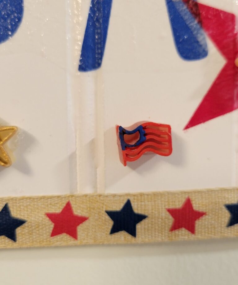 Wait Till You See This Idea for an Easy DIY Patriotic Sign – B4 and Afters
