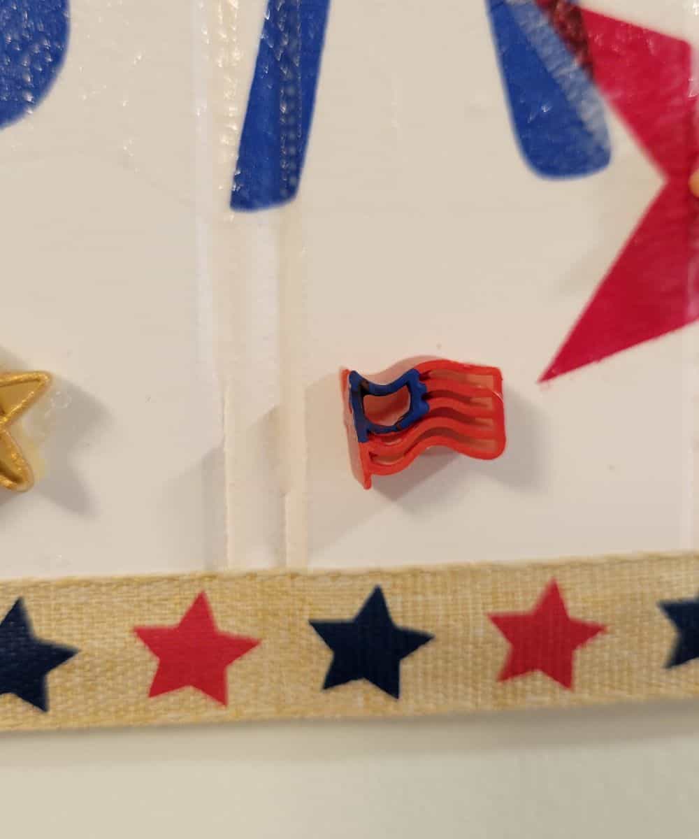 Wait Till You See This Idea for an Easy DIY Patriotic Sign – B4 and Afters