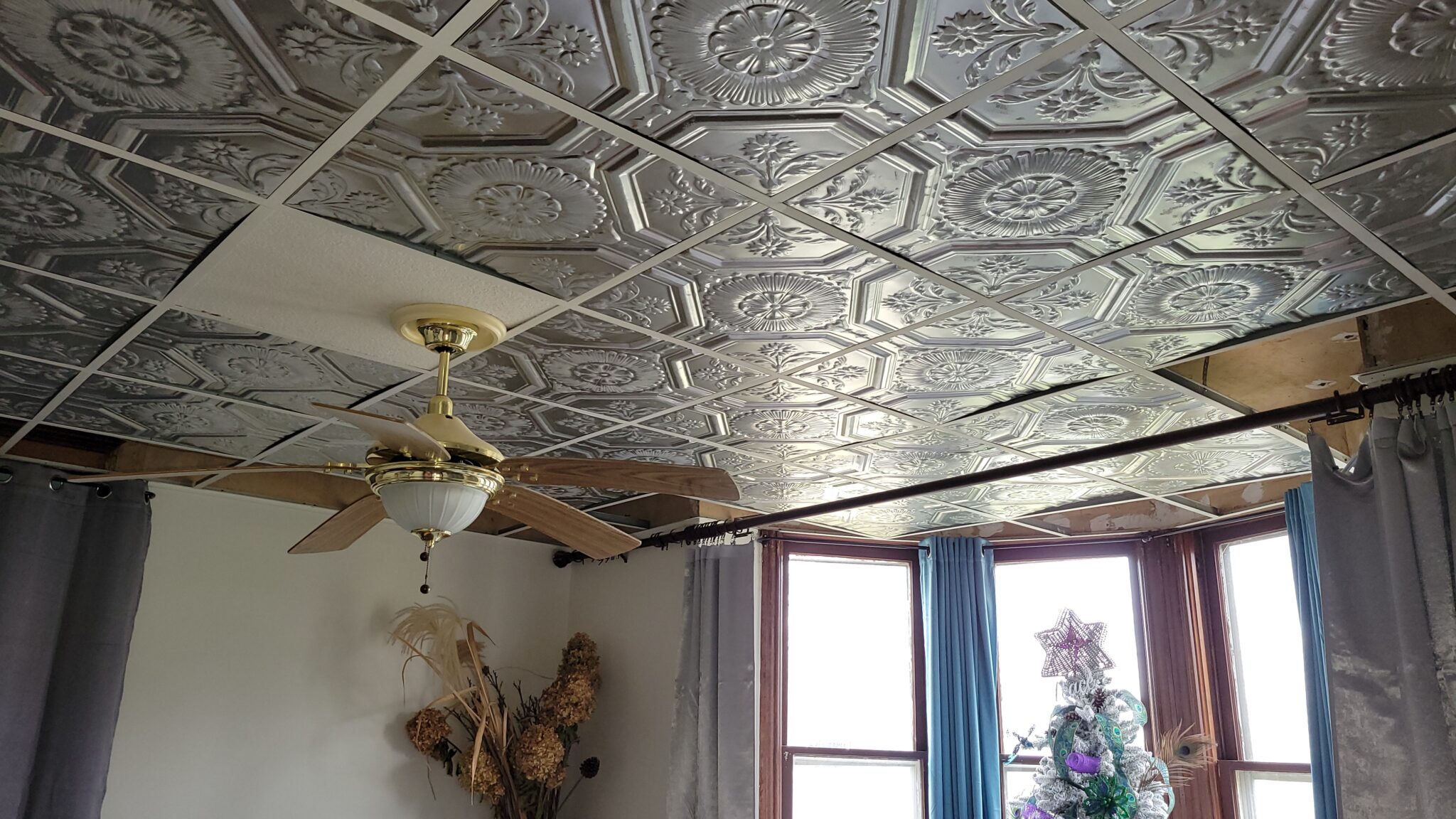 Painted Tin Ceiling Tiles – B4 and Afters